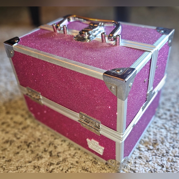 Caboodles | Storage & Organization | Caboodles Pink And Silver Makeup ...